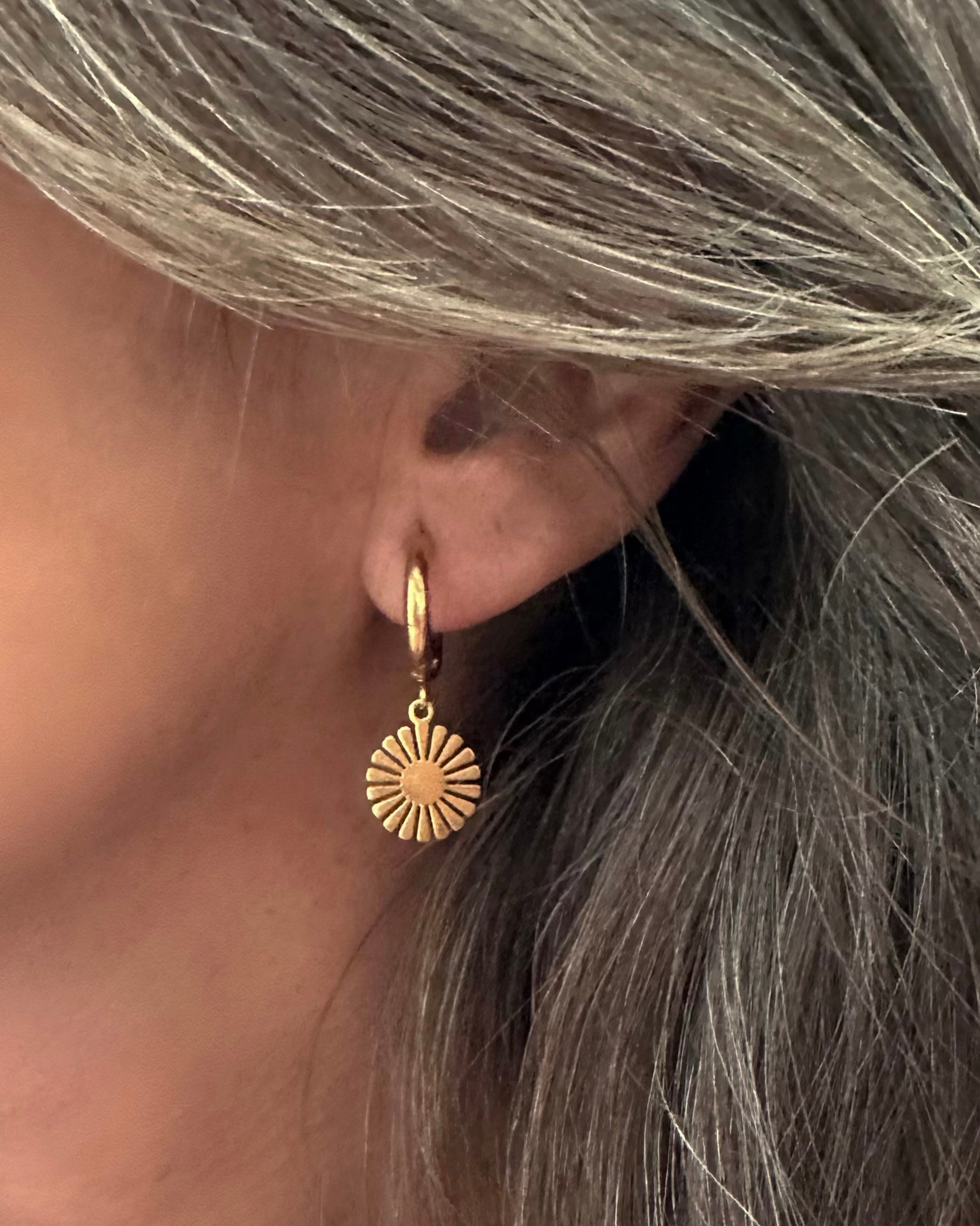 Aritos Mini Blossom – Clue Jewelry